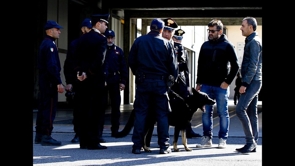 Camorra, blitz contro clan Contini: 30 arresti per droga a Napoli Camorra, blitz contro clan Contini: 30 arresti per droga a Napoli