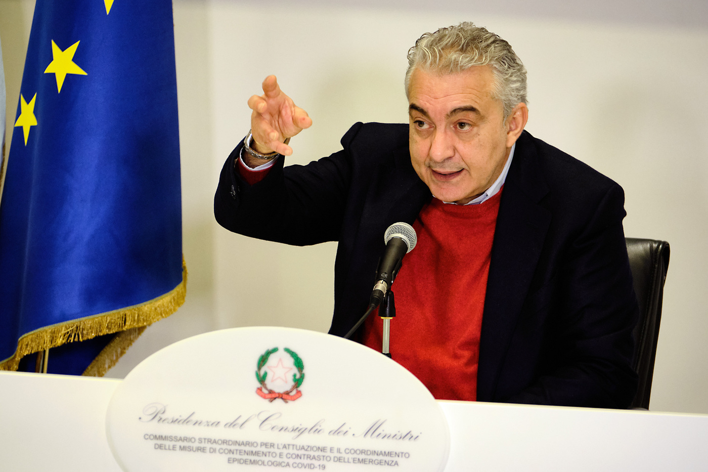 Vaccini, Arcuri: "In arrivo le prime 249mila dosi AstraZeneca" - LaPresse