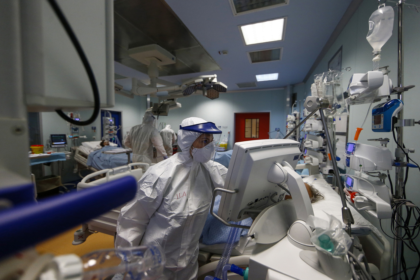 Coronavirus, Gimbe: in 7 giorni casi cresciuti del 10%, spia rossa in ...