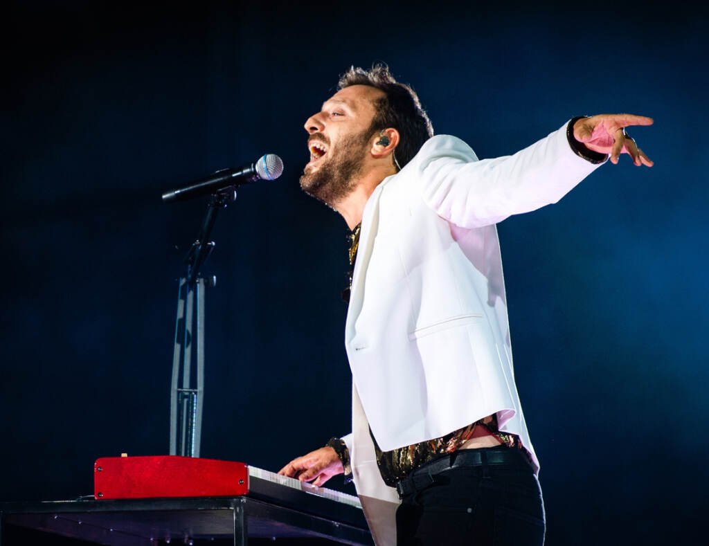La serenata Poetica di Cesare Cremonini a Napoli - LaPresse