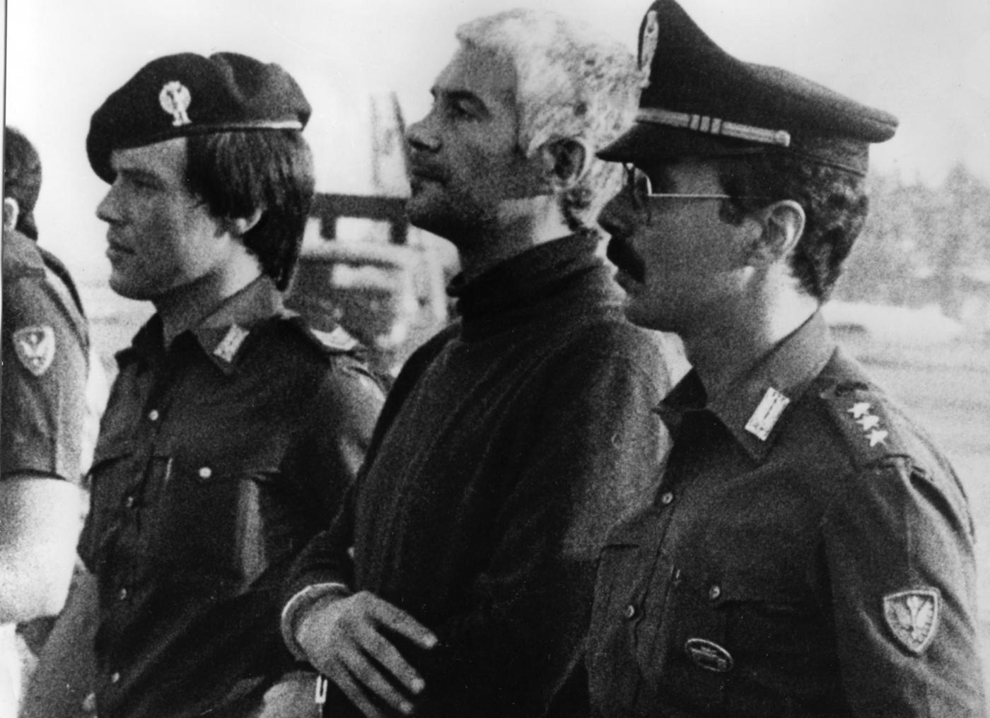 Le mozioni per lo scioglimento di Forza Nuova: i casi precedenti e la ...