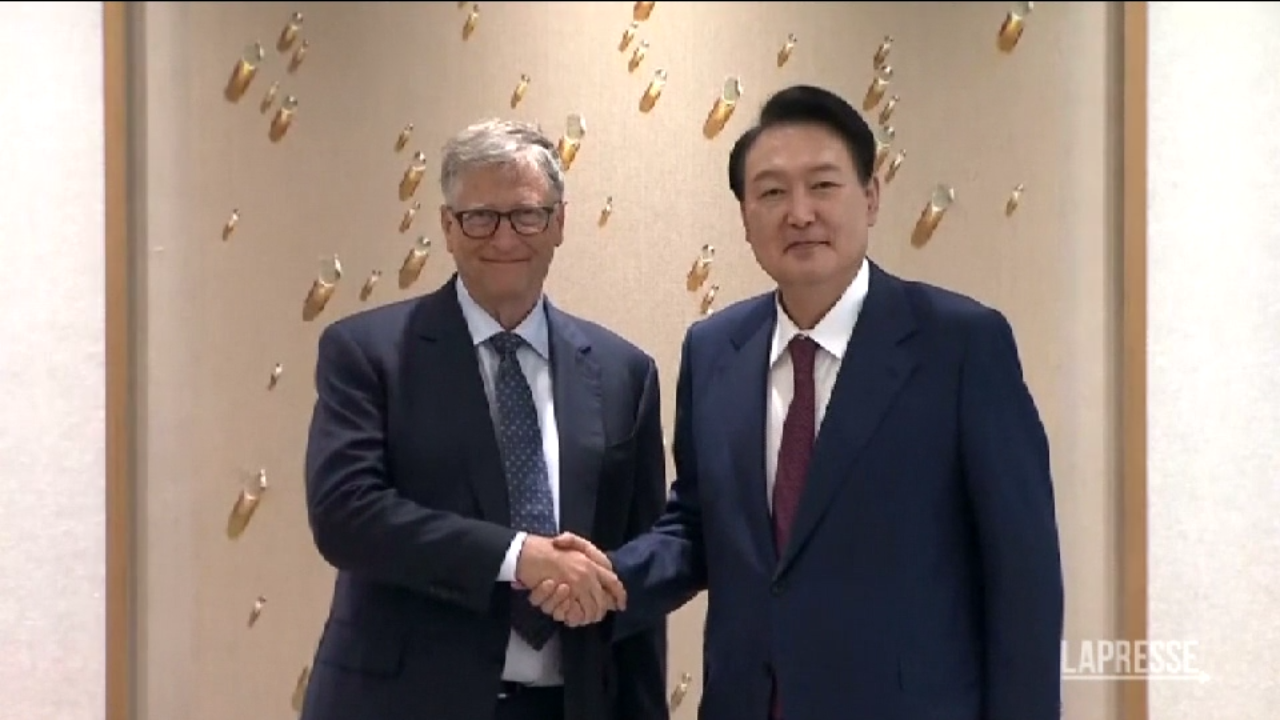 Bill Gates incontra il presidente della Corea del Sud - LaPresse