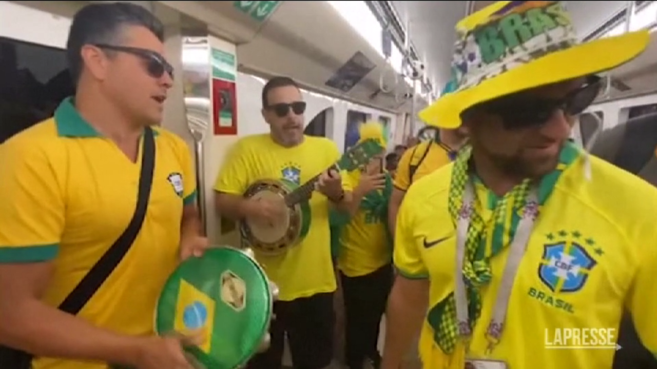 Qatar 2022, tifosi brasiliani pronti per il primo match - LaPresse