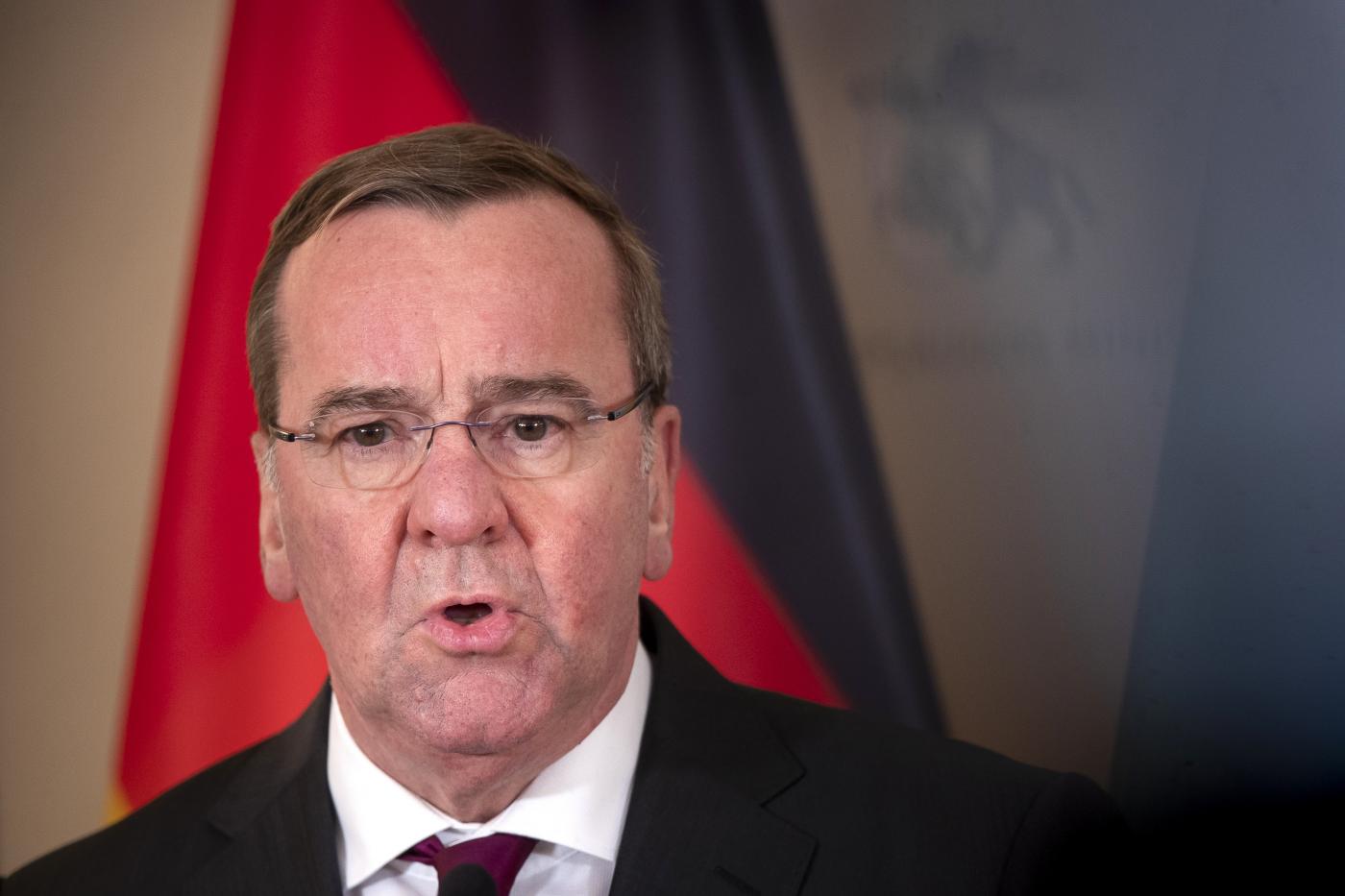 Defense minister denies German military is 'a mess' - LaPresse