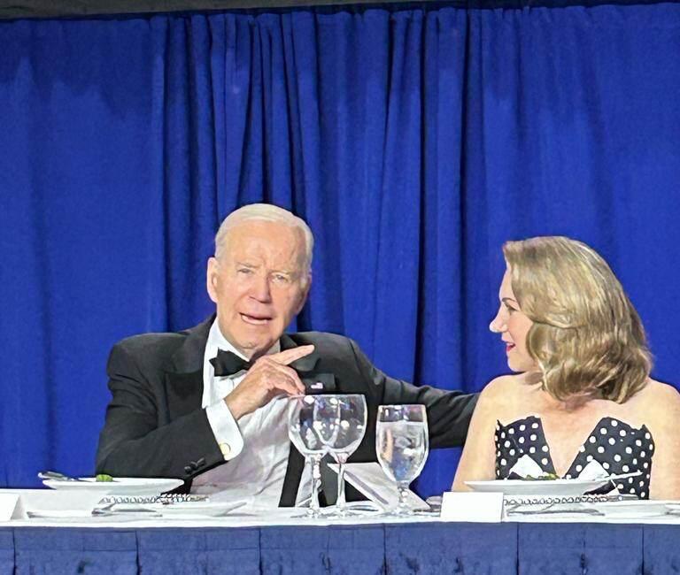 Usa, in Washington grand gala of White House correspondents: laughter ...