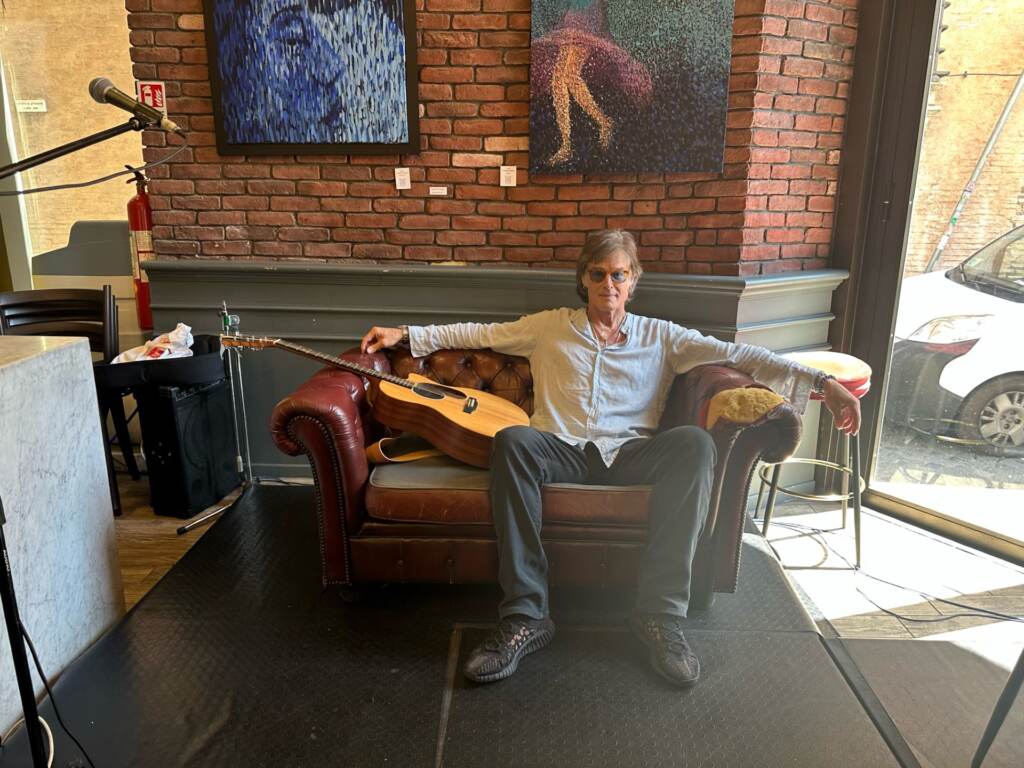 Ronn Moss presenta il nuovo album, il Ridge di 'Beautiful' alla ...