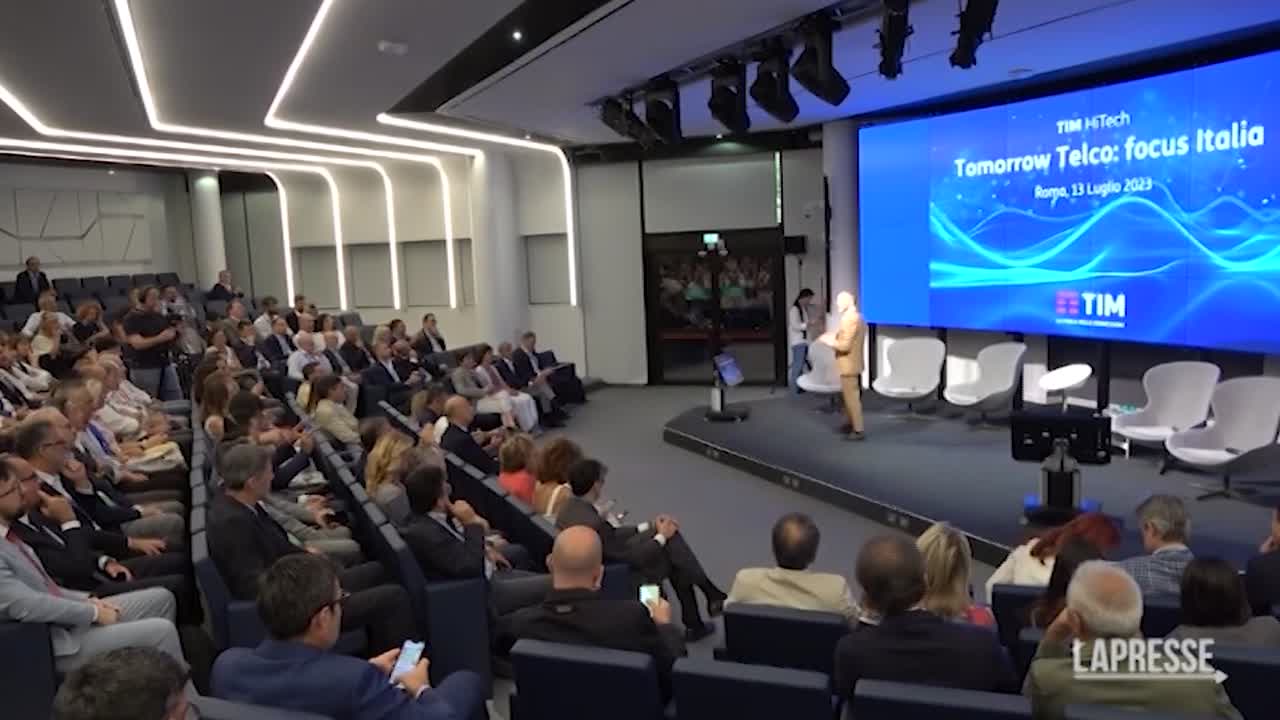 Telecomunicazioni, Tim punta sulla rete "aperta" - LaPresse