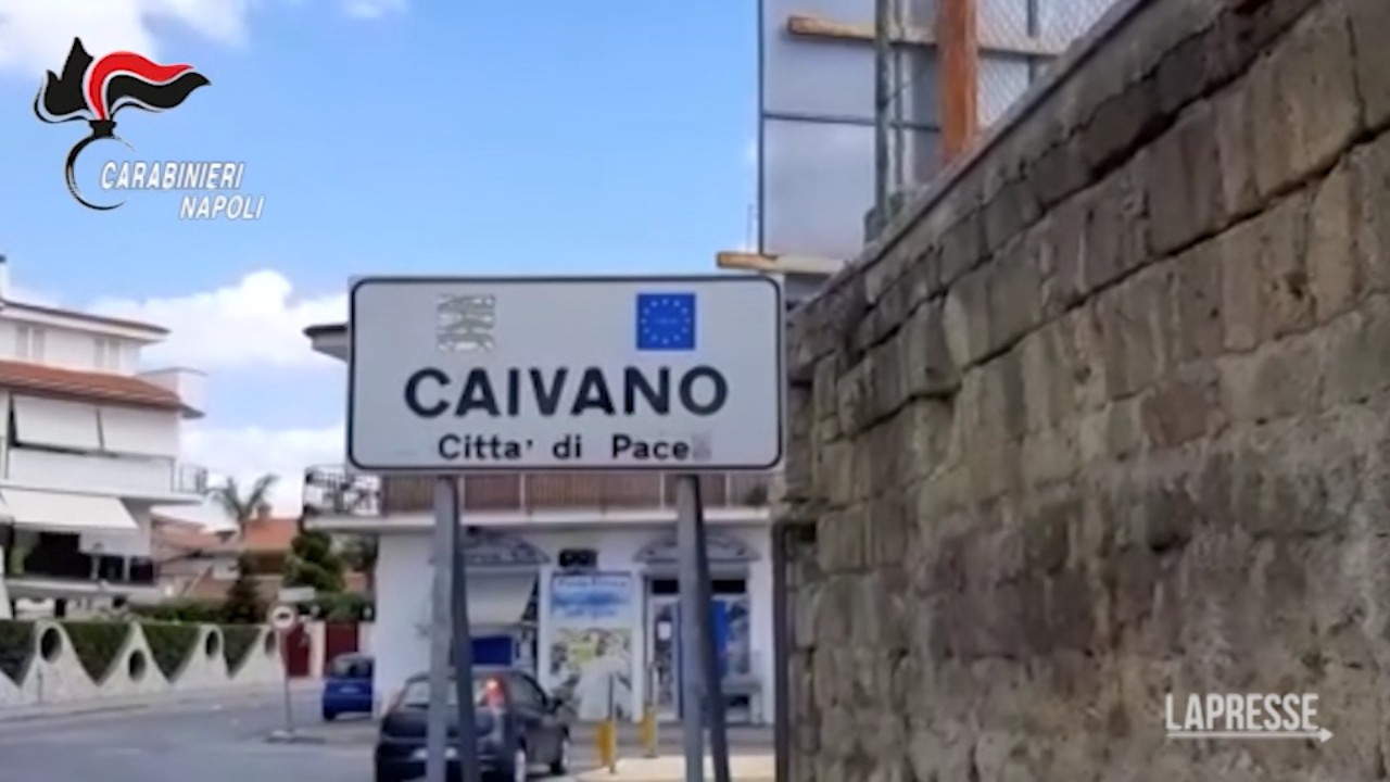 Napoli, controlli anti-droga a Caivano: 2 arresti - LaPresse