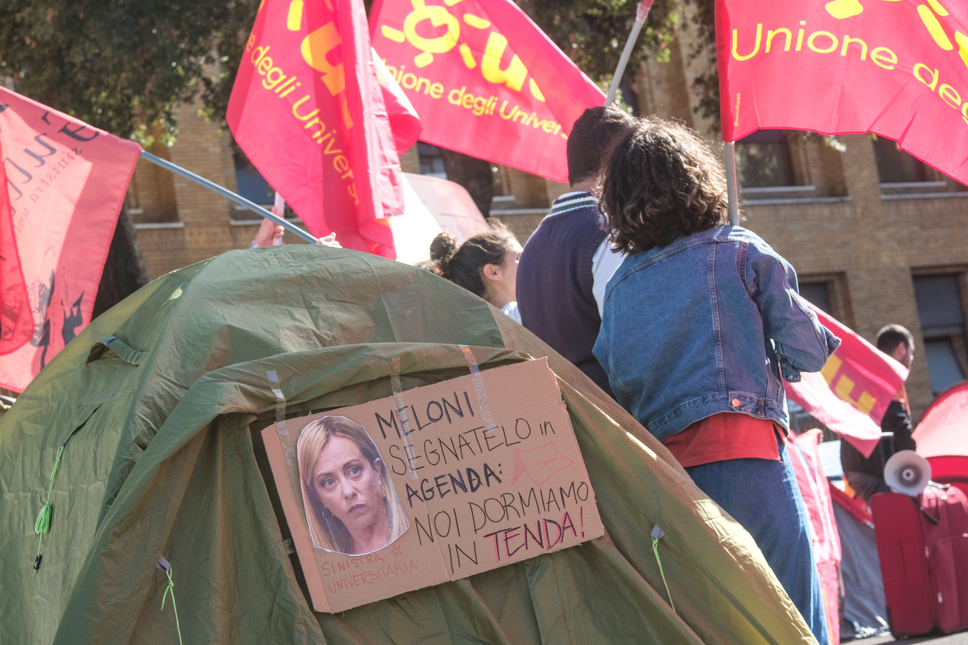 Caro affitti, protesta degli studenti si allarga ad altre 6 città ... Caro affitti, protesta degli studenti si allarga ad altre 6 città ...