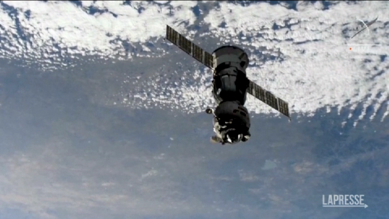 Nasa, record dell'astronauta Frank Rubio: ha trascorso 371 giorni di ...