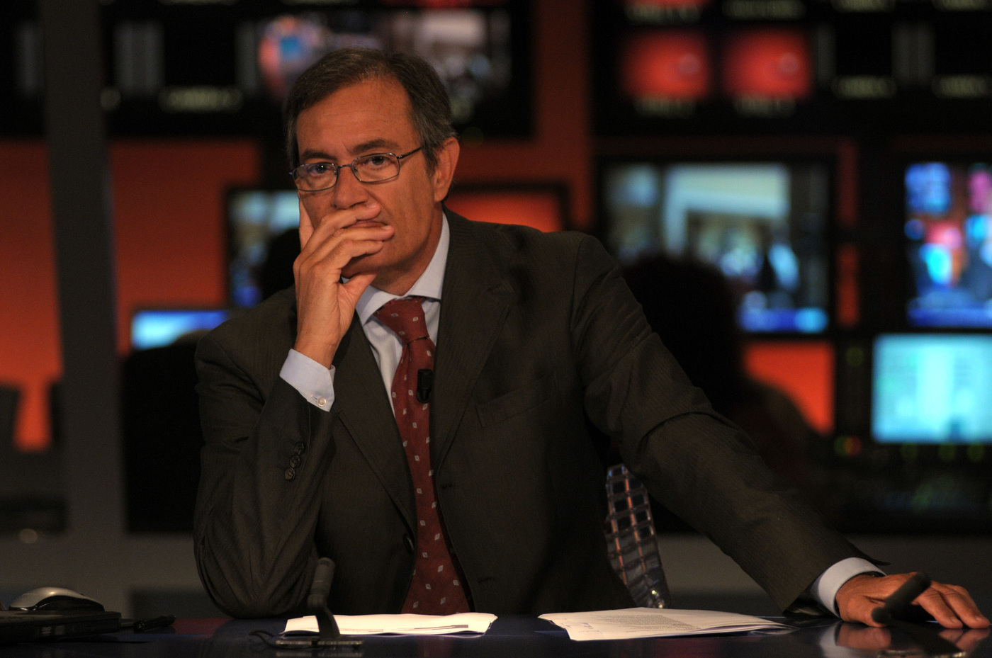 Morto Armando Sommajuolo, storico conduttore del Tg La7 - LaPresse