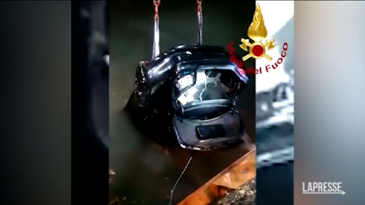 VIDEO Incidente mortale a Portogruaro, le immagini del recupero dell'auto VIDEO Incidente mortale a Portogruaro, le immagini del recupero dell'auto