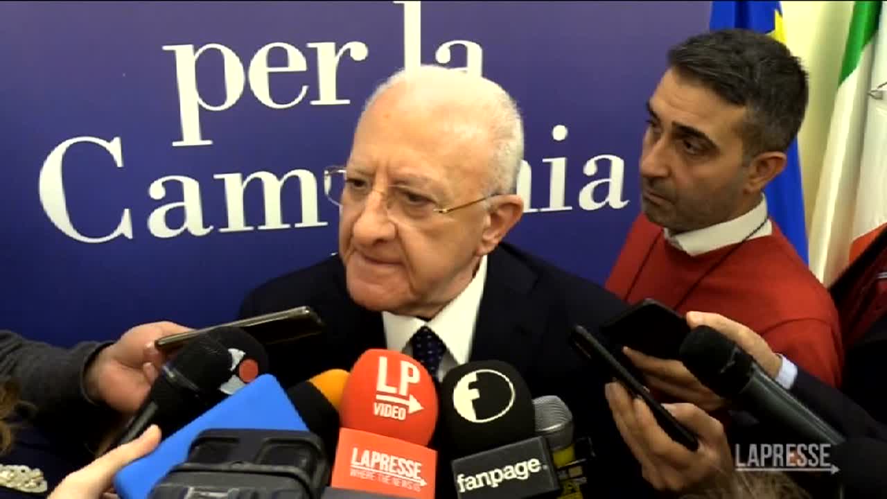 VIDEO Campania, De Luca: "Caduta? Pronto a vincere battaglie politiche e ortopediche" - LaPresse