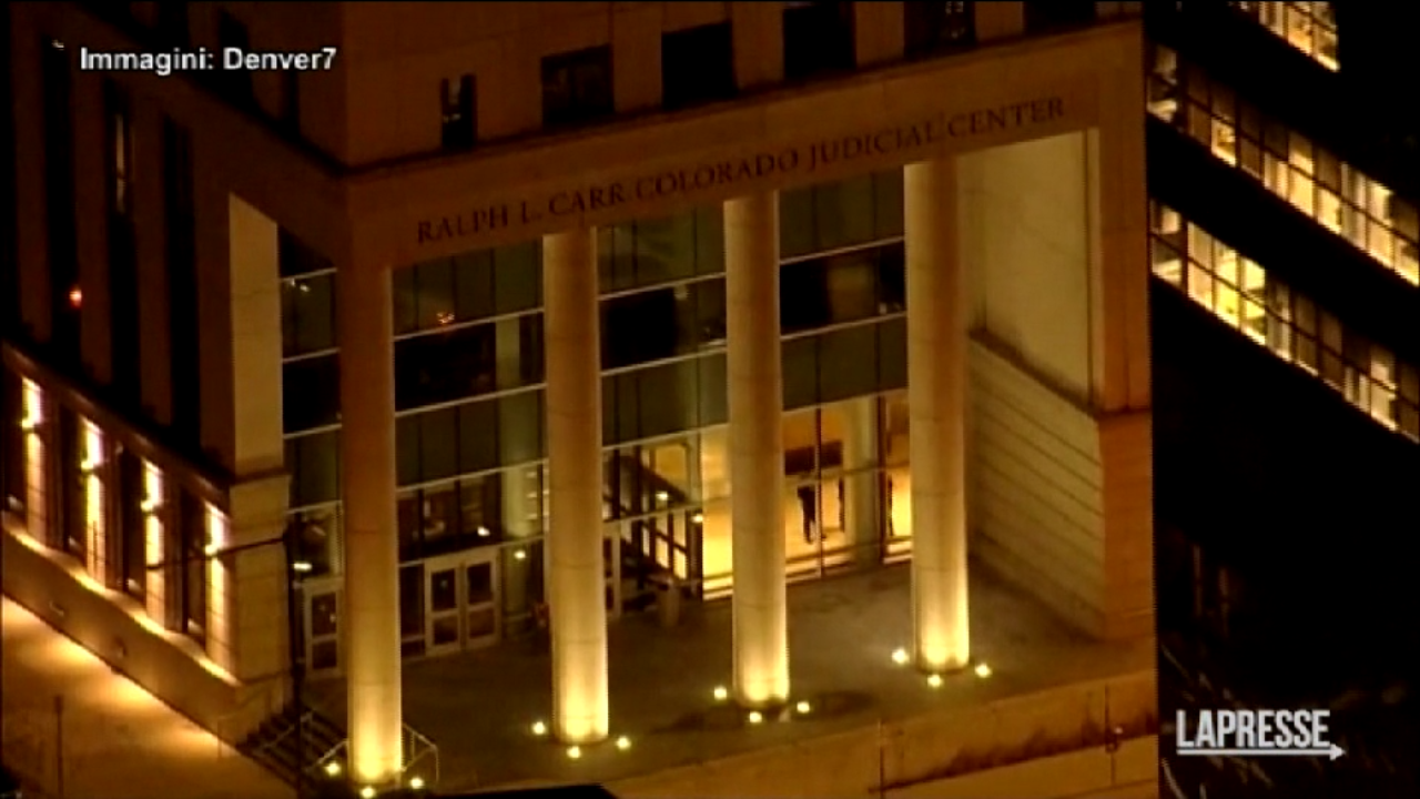 VIDEO - Colorado, uomo armato irrompe in edificio Corte Suprema ... VIDEO - Colorado, uomo armato irrompe in edificio Corte Suprema ...