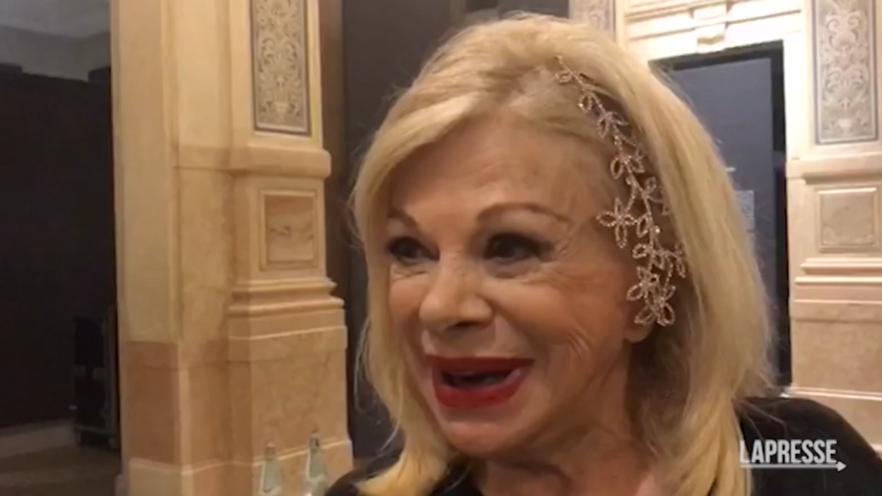 Sandra Milo: "Al primo bacio con Fellini sono svenuta" - LaPresse