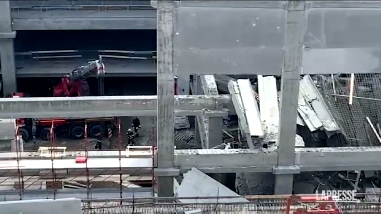 VIDEO Crollo Firenze, il cantiere visto dall'alto - LaPresse