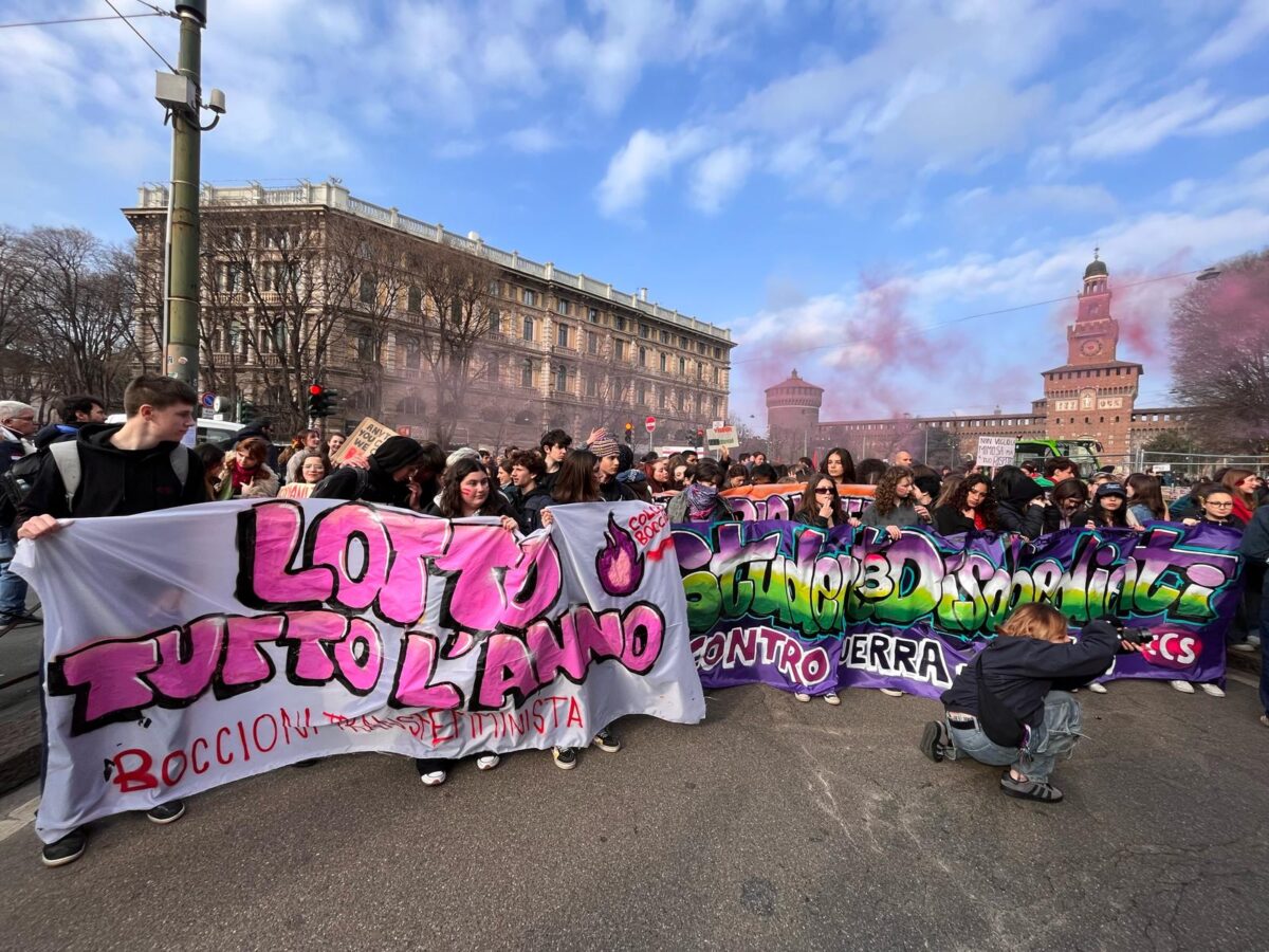 8 marzo, cortei e manifestazioni a Milano e Roma - LaPresse