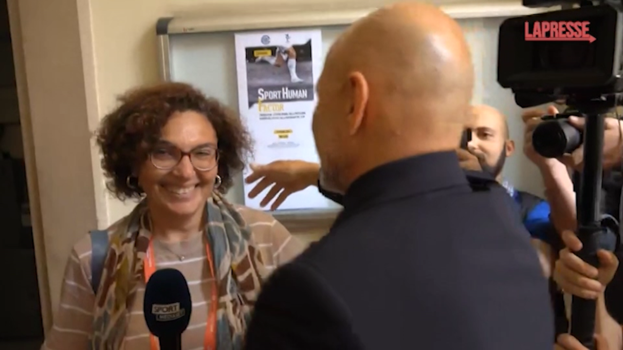 VIDEO Spalletti si scusa e abbraccia la giornalista - LaPresse