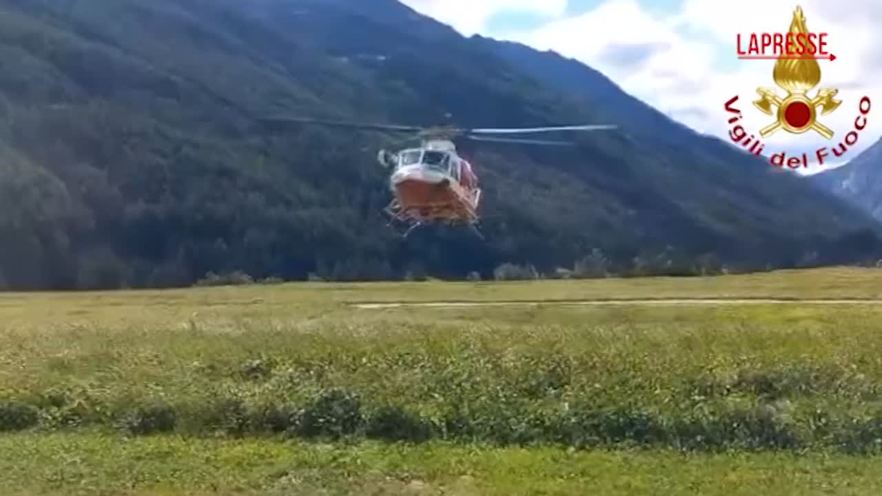 VIDEO Maltempo, in Val d'Aosta prosegue evacuazione turisti da Cogne ...