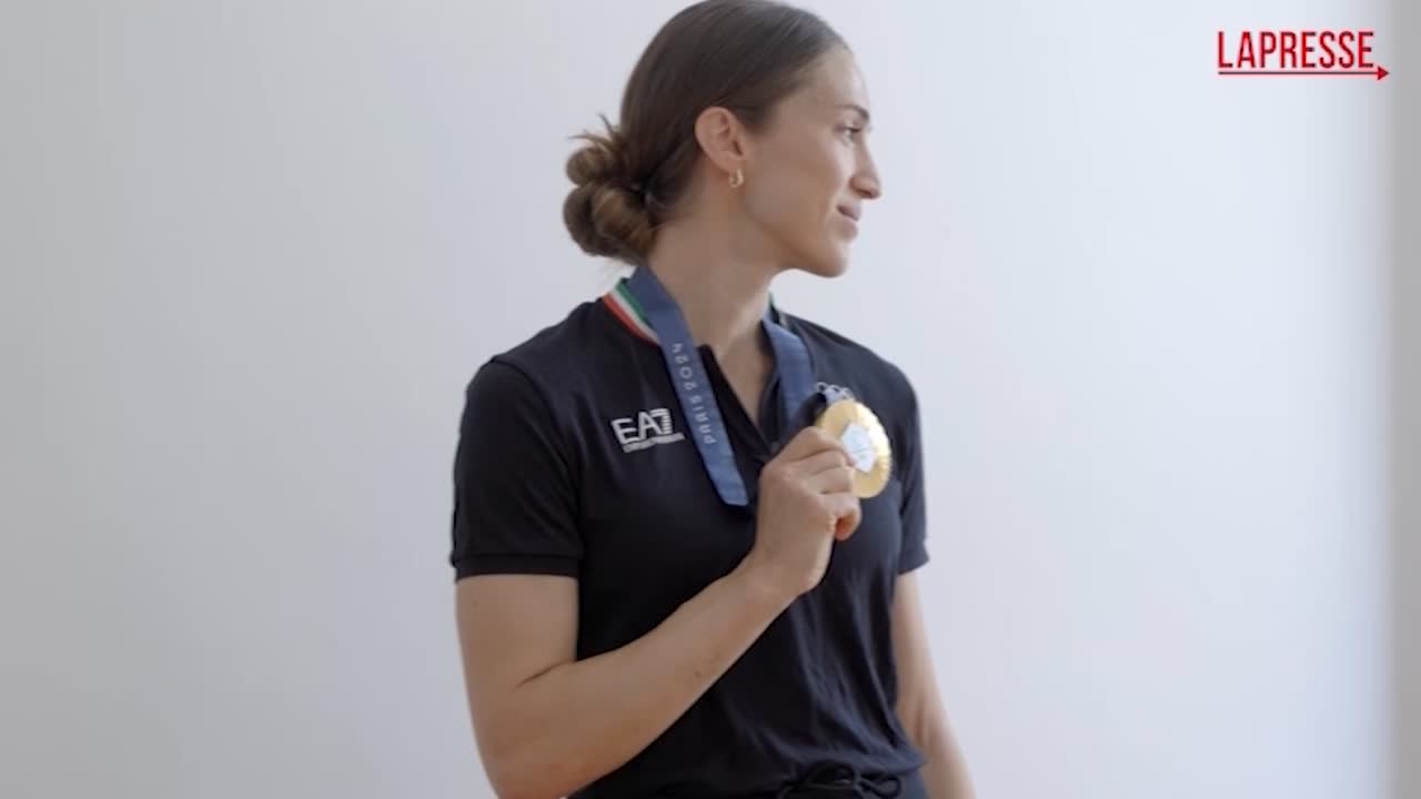 VIDEO Parigi 2024, Giulia Rizzi e l'oro vinto nella spada a squadre ...