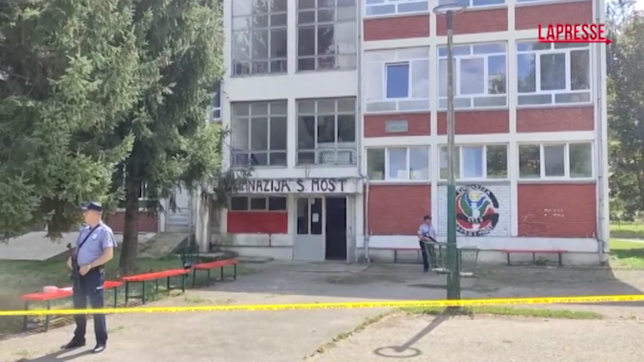 VIDEO Bosnia, dipendente spara in una scuola: tre morti - LaPresse