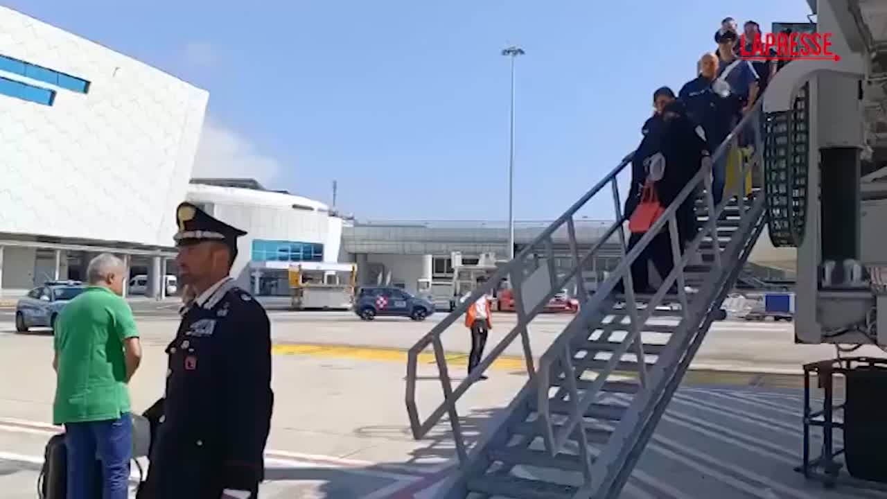 VIDEO Caso Saman, l'arrivo della madre a Fiumicino - LaPresse