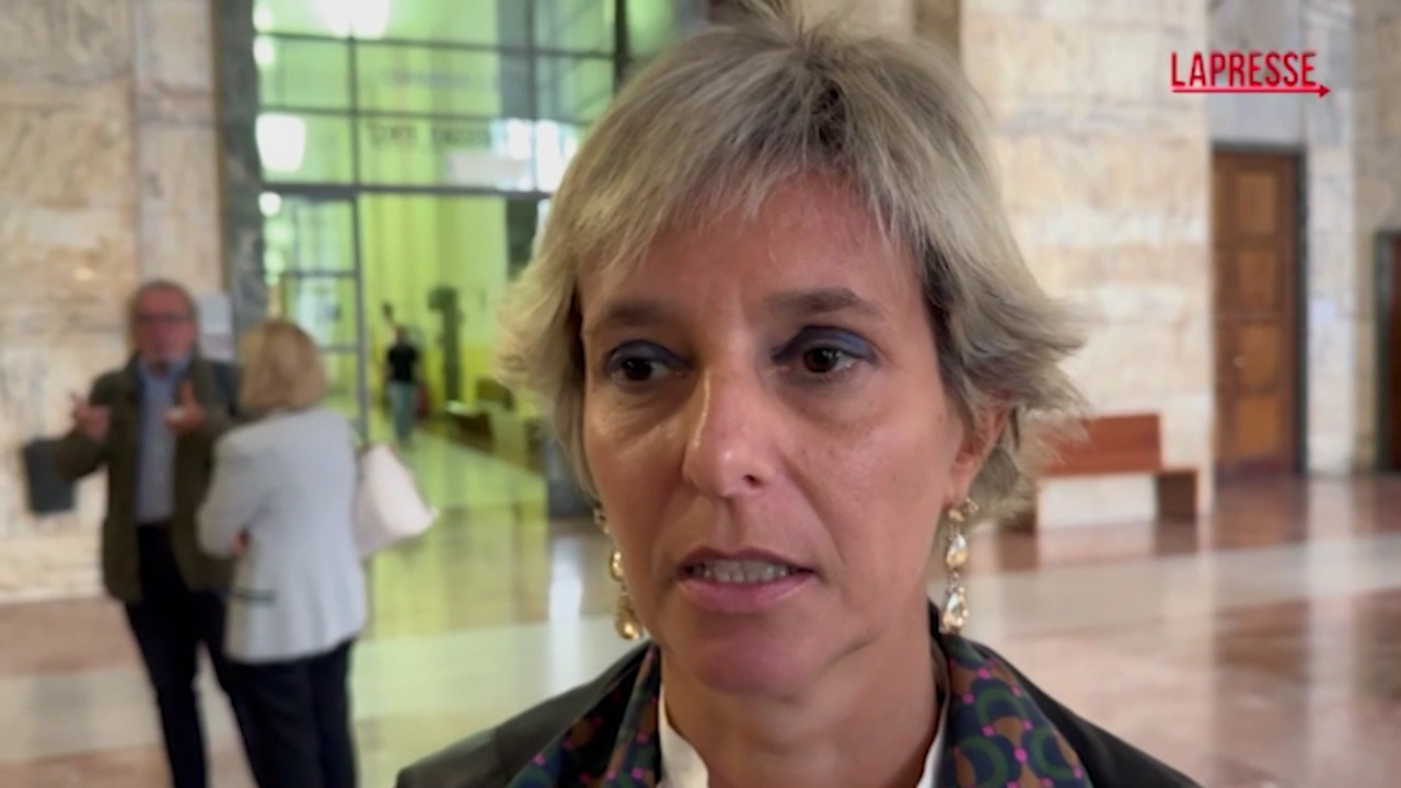 VIDEO Leonardo Caffo, al filosofo revocato il divieto di avvicinamento ...