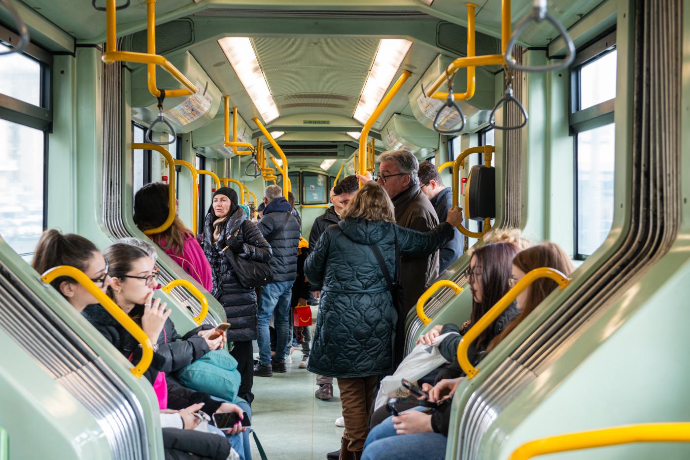 Autobus, contro le violenze arrivano a Roma bodycam e panic button ...