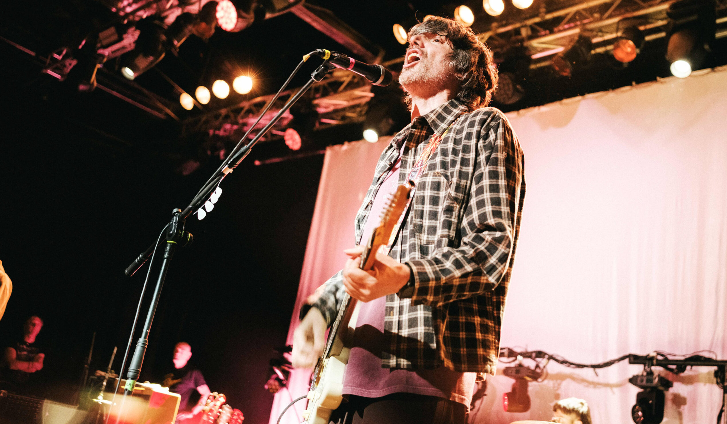 Bugo, addio alle scene a Milano con uno show tra rock e ironia - LaPresse