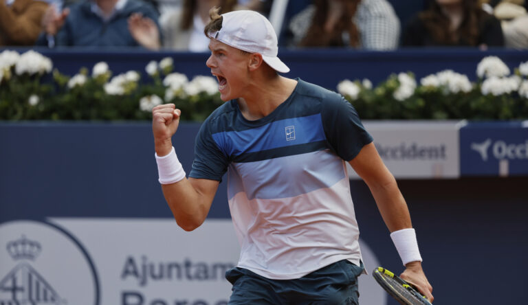 Atp Barcellona 2025, Rune conquista il torneo: Alcaraz ko in due set ...