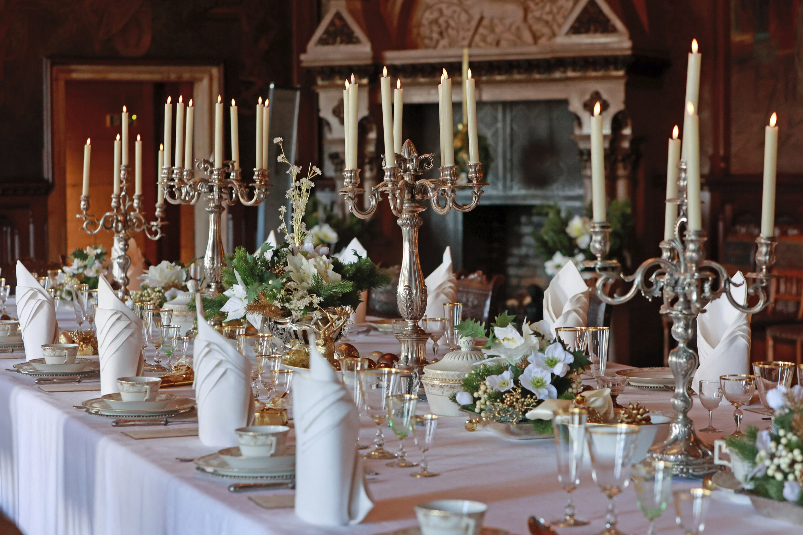 Sonnolenza dopo pranzo, ecco perché arriva e come evitarla - LaPresse