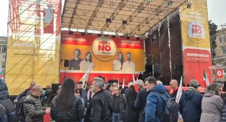 Referendum, centrosinistra in piazza a Roma chiude la campagna per il ...