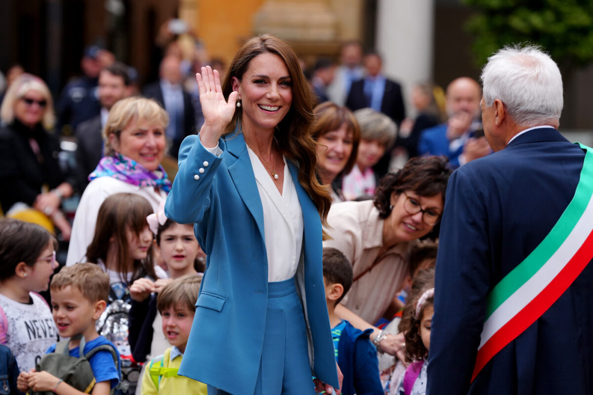 Kate Middleton oggi a Reggio Emilia, la principessa in Italia nel suo ...