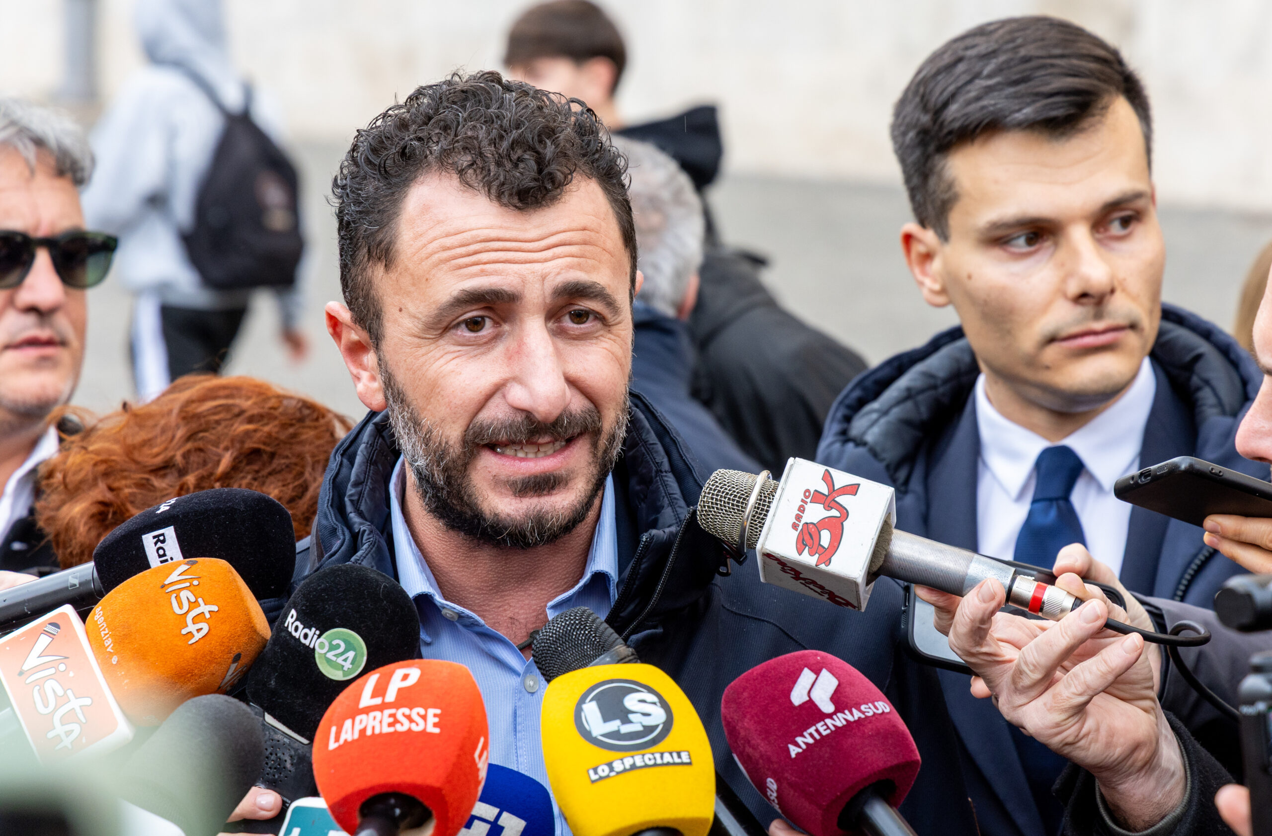 Pozzolo fuori strada col Suv nel Biellese: il deputato di Futuro ...