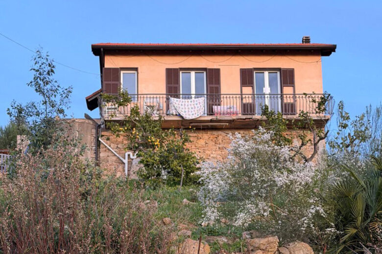 Bimba morta a Bordighera, la madre di Beatrice nega le violenze sulla ...